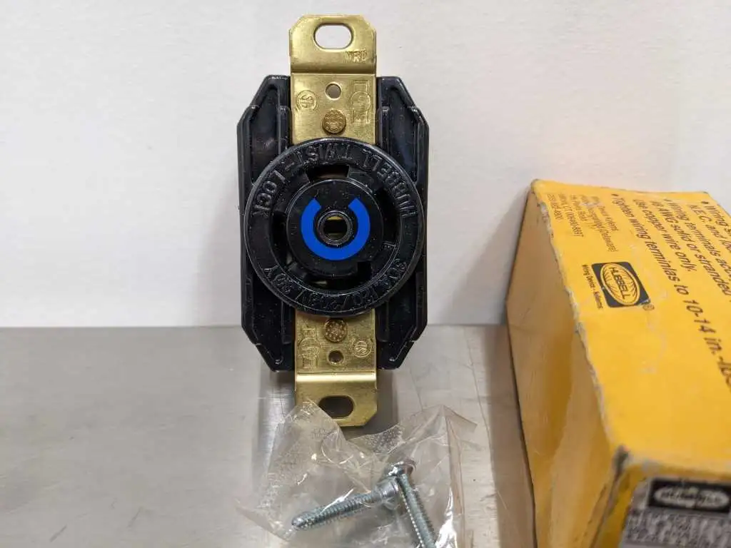 Hubbell HBL2810 Twist-Lock Receptacle 4 Poles 120/208, VAC 30 – NEO Surplus