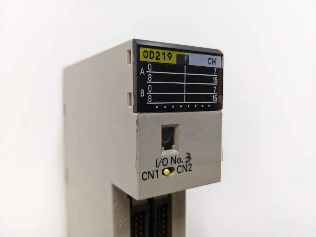 Omron C200H-OD219 Output Module 24, VDC 0.1A/point, 6.4A/unit – NEO Surplus