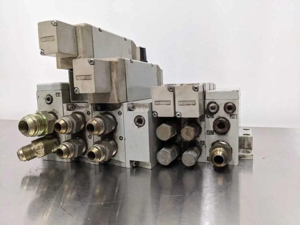 Numatics 353BB600M000061 Solenoid Valve 122BB4Z2MN00061 Valve Block ...