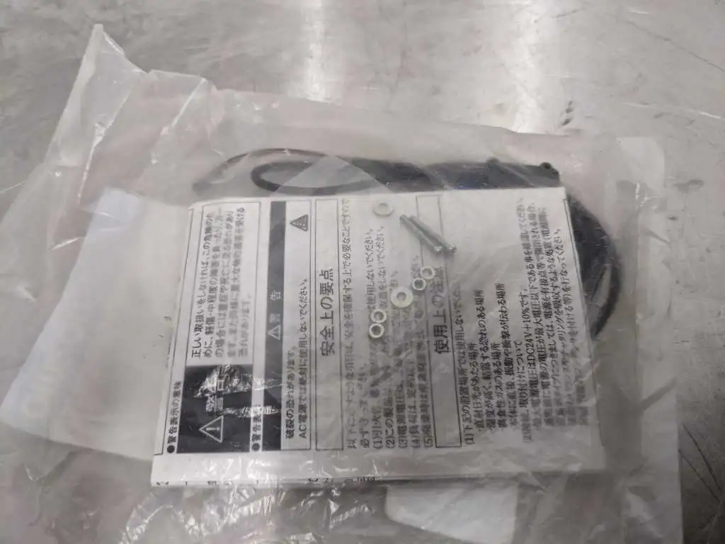 Omron E3T-SL21 Photoelectric Switch 12-24 VDC 2m – NEO Surplus