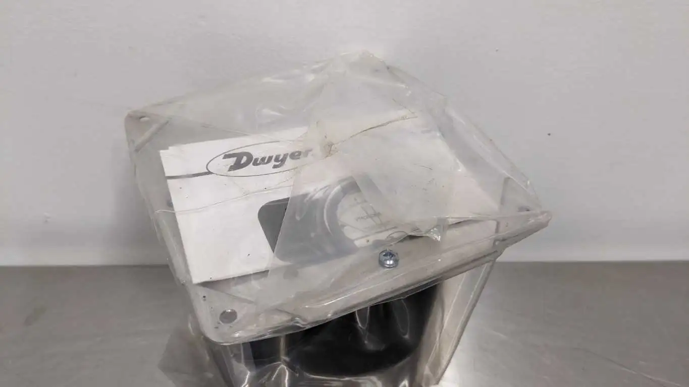 Dwyer A3005-RMR Photohelic Pressure Switch Gage Series 3000 – NEO Surplus
