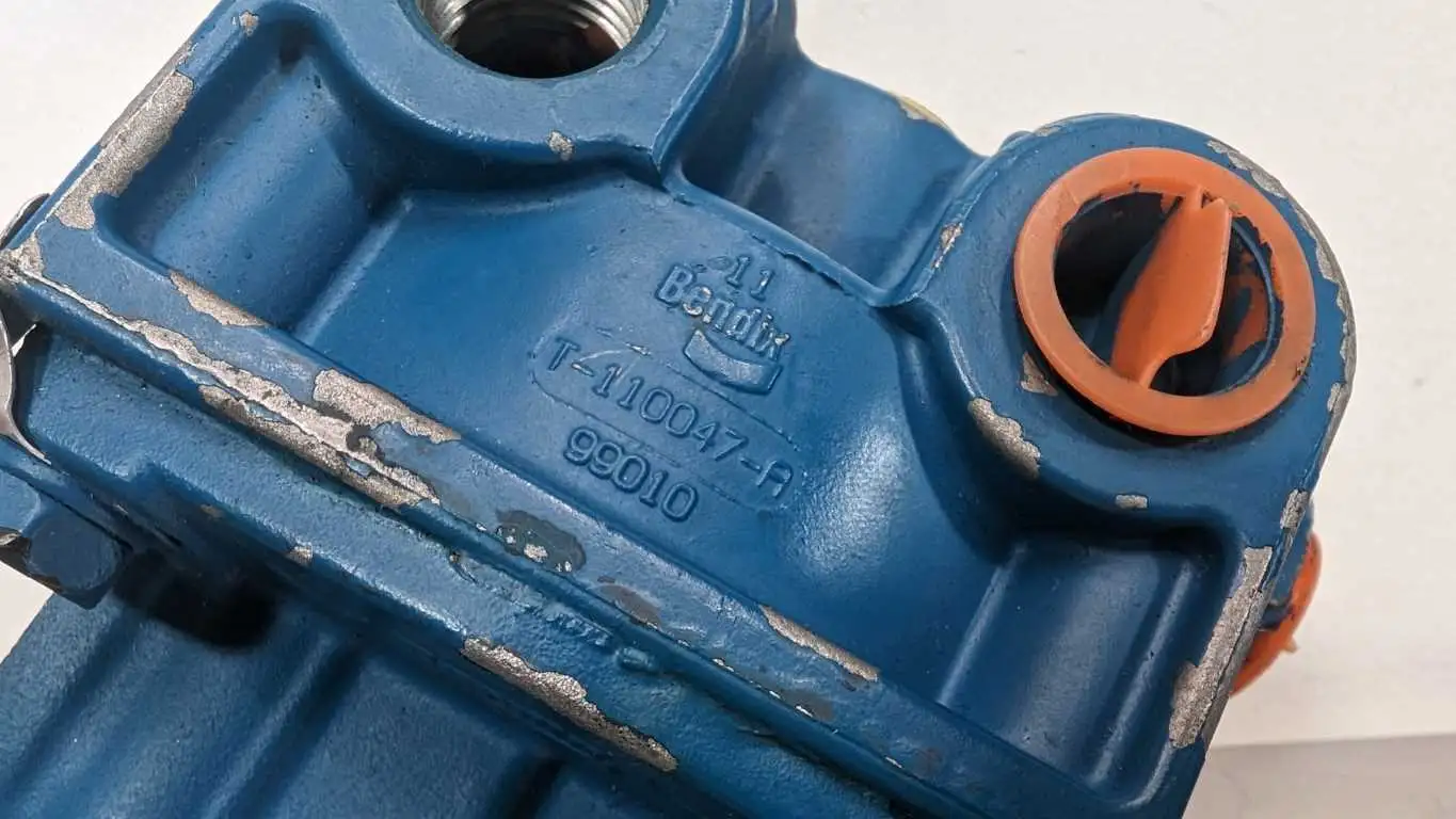 Bendix 065145X Air Brake Pressure Proportioning Relay Valve T-110047-A ...