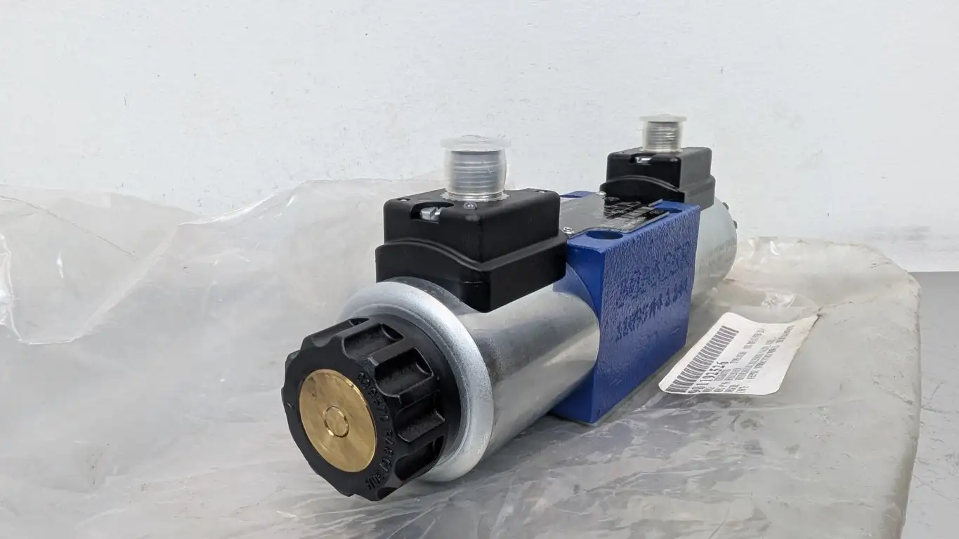 Rexroth R901261658 Directional Spool Valve 4WE6J62/EG24N9K72L 24VDC ...