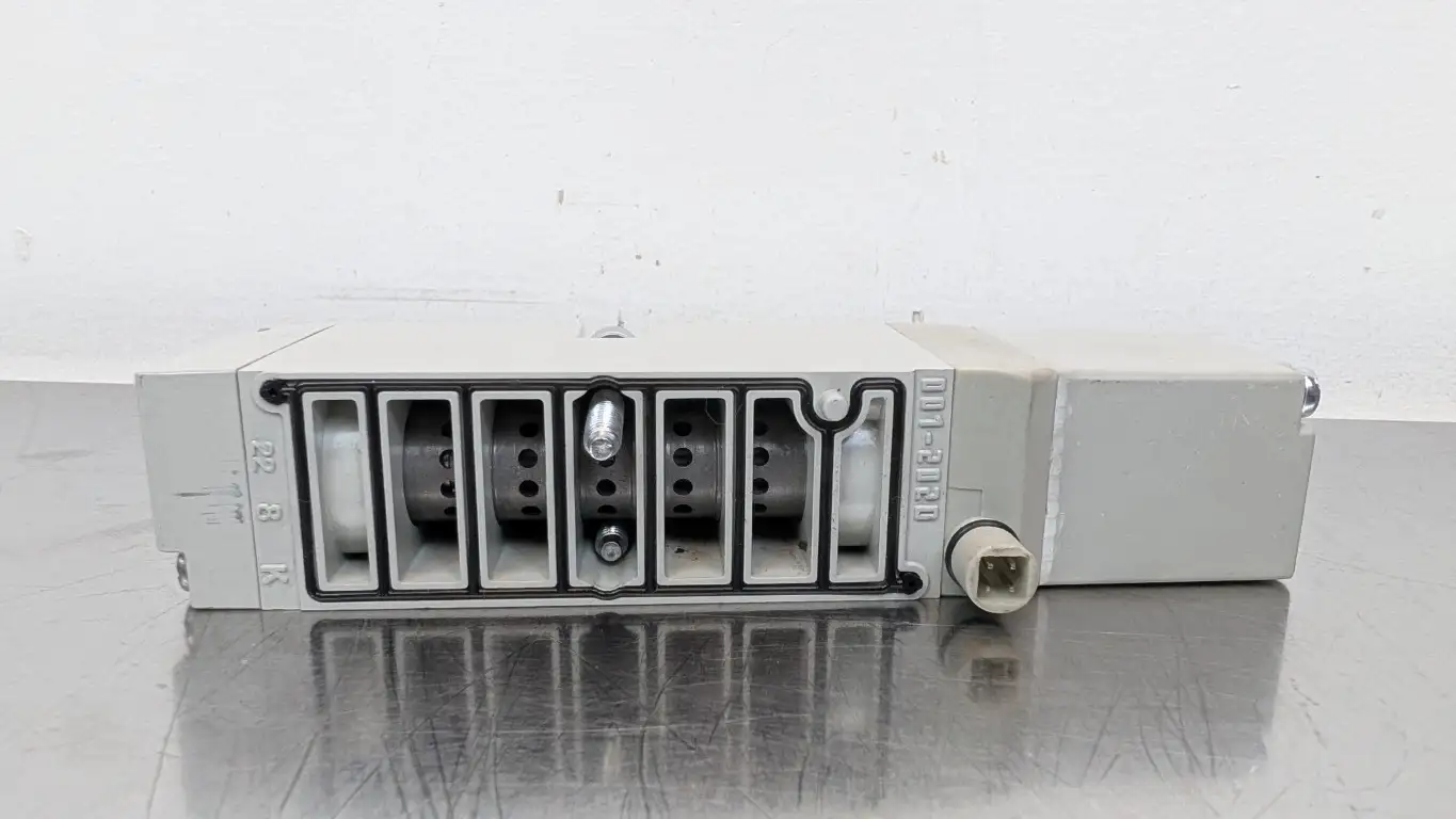 Aventics 122BA400K000030 Solenoid Valve 150 PSIG Numatics 110/120VAC ...