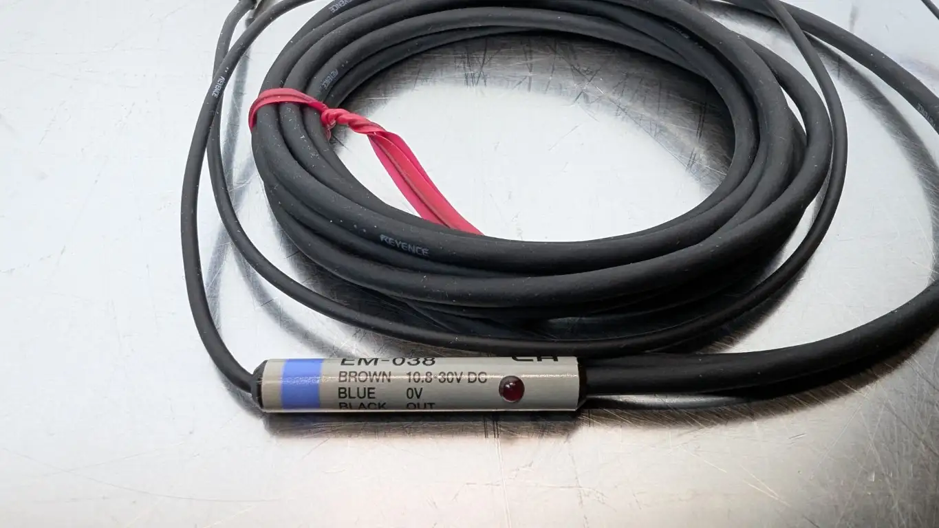 Keyence EM-038 Proximity Sensor 10.8-30VDC – NEO Surplus