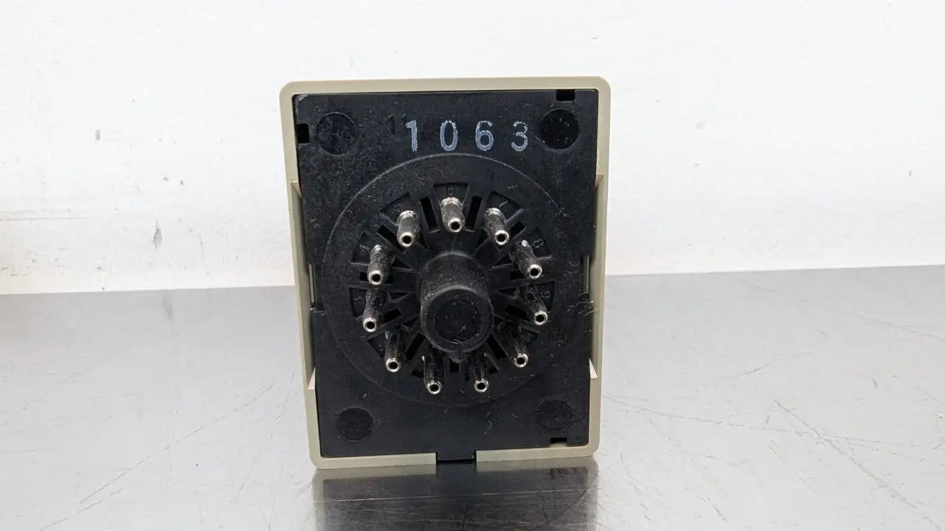 Omron 61F-GP-N Floatless Level Switch Ser 120V 120VAC – NEO Surplus